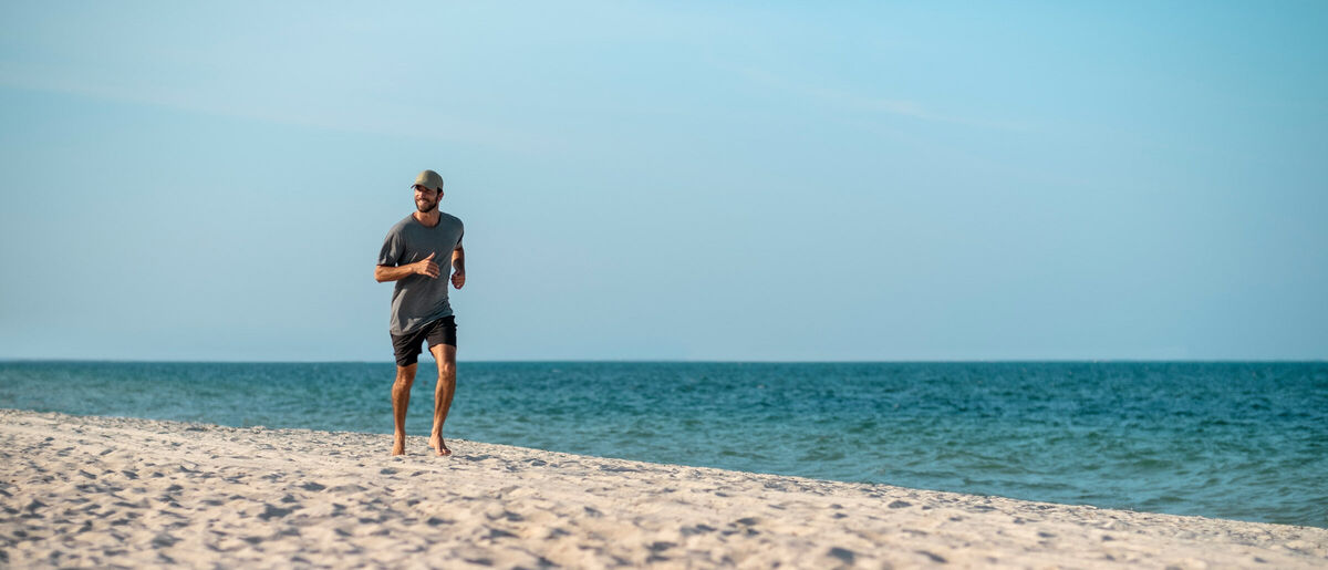 Travel workouts: the best ways to stay fit on vacation with exercises ...