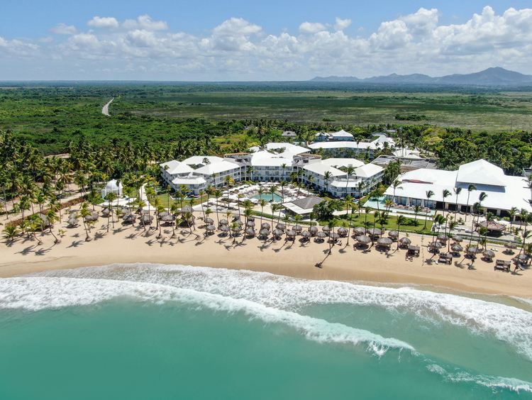 5 Reasons to See Punta Cana From The Skies Above With an Air Excursion